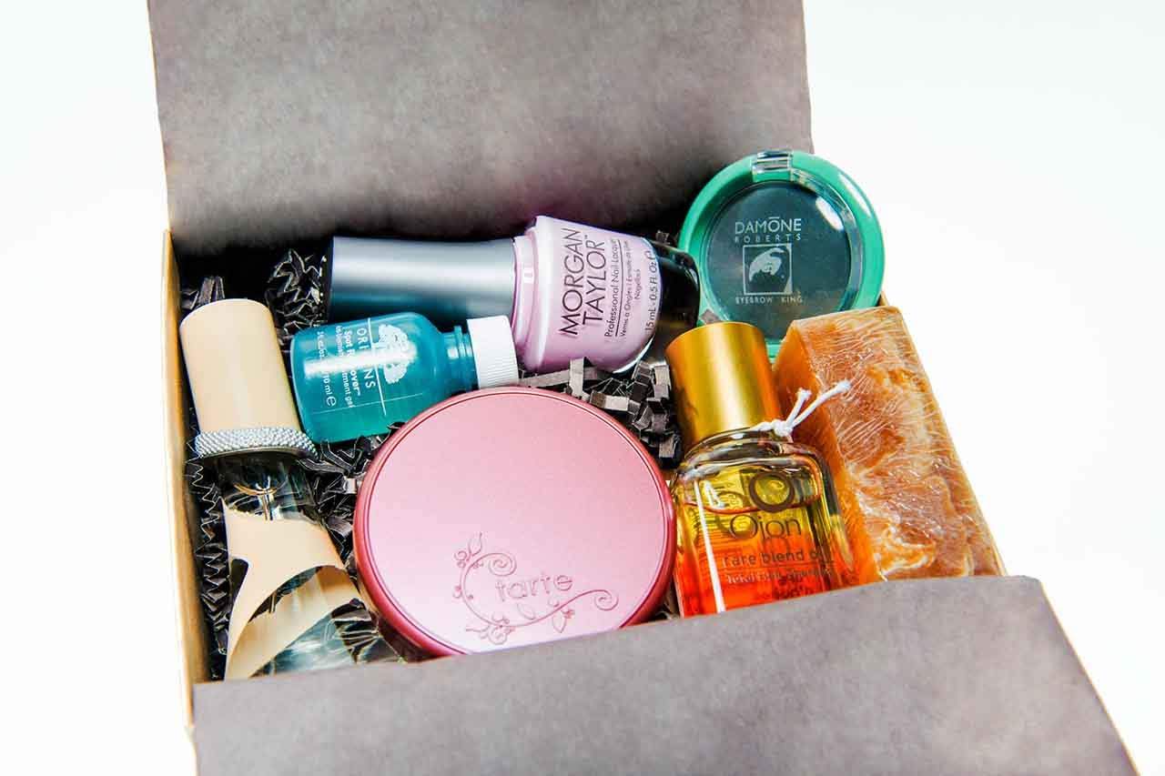 Unboxing A Beauty Subscription Box: “Little Known Box”